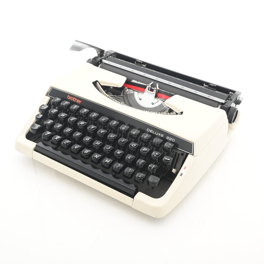 Ultra Portable Typewriters for sale | Light Weight Typewriters – Mr ...