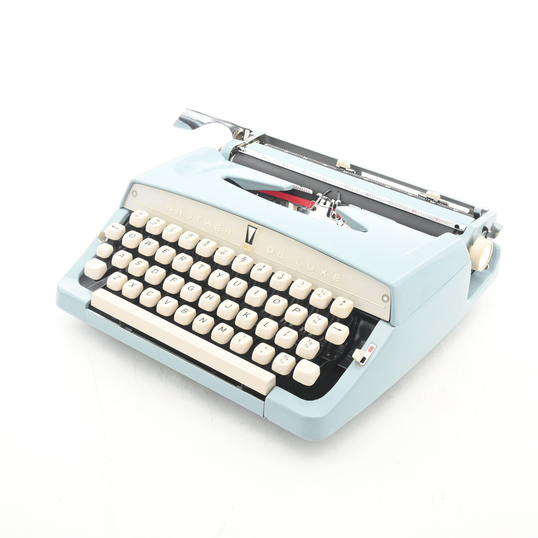 Ultra Portable Typewriters for sale | Light Weight Typewriters – Mr ...
