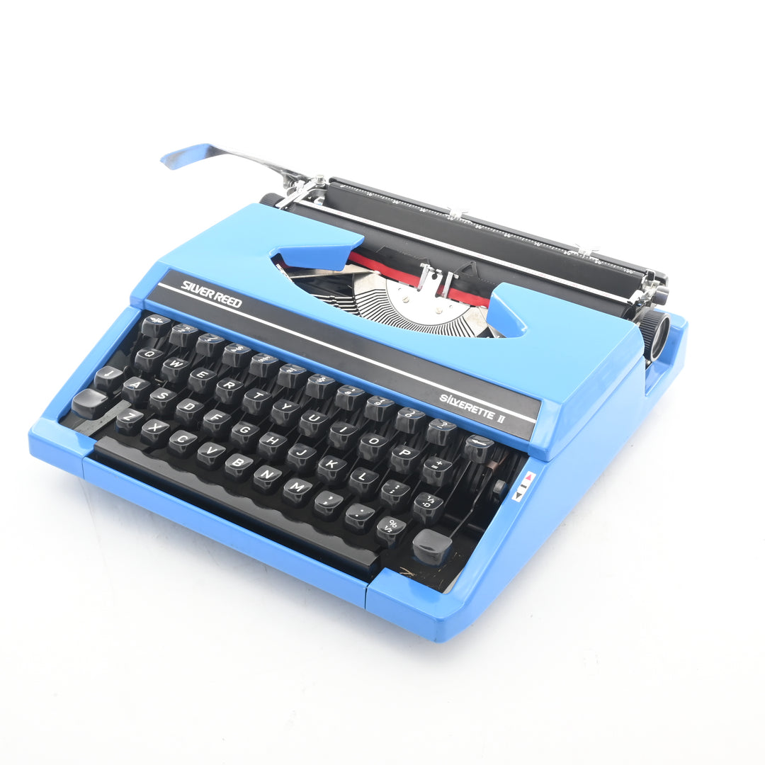 Ultra Portable Typewriters for sale | Light Weight Typewriters – Mr ...