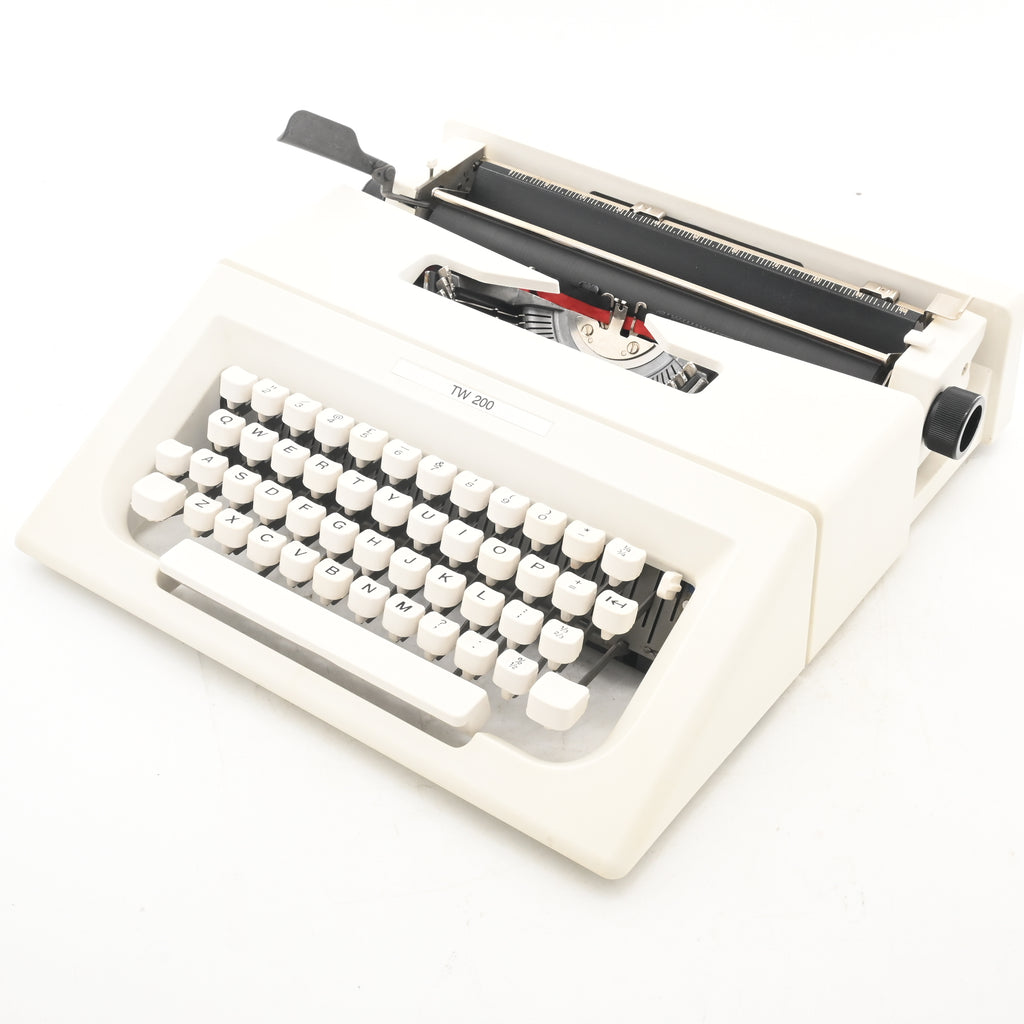 Vintage Manual Typewriters for sale | Restored | Working – Mr & Mrs ...