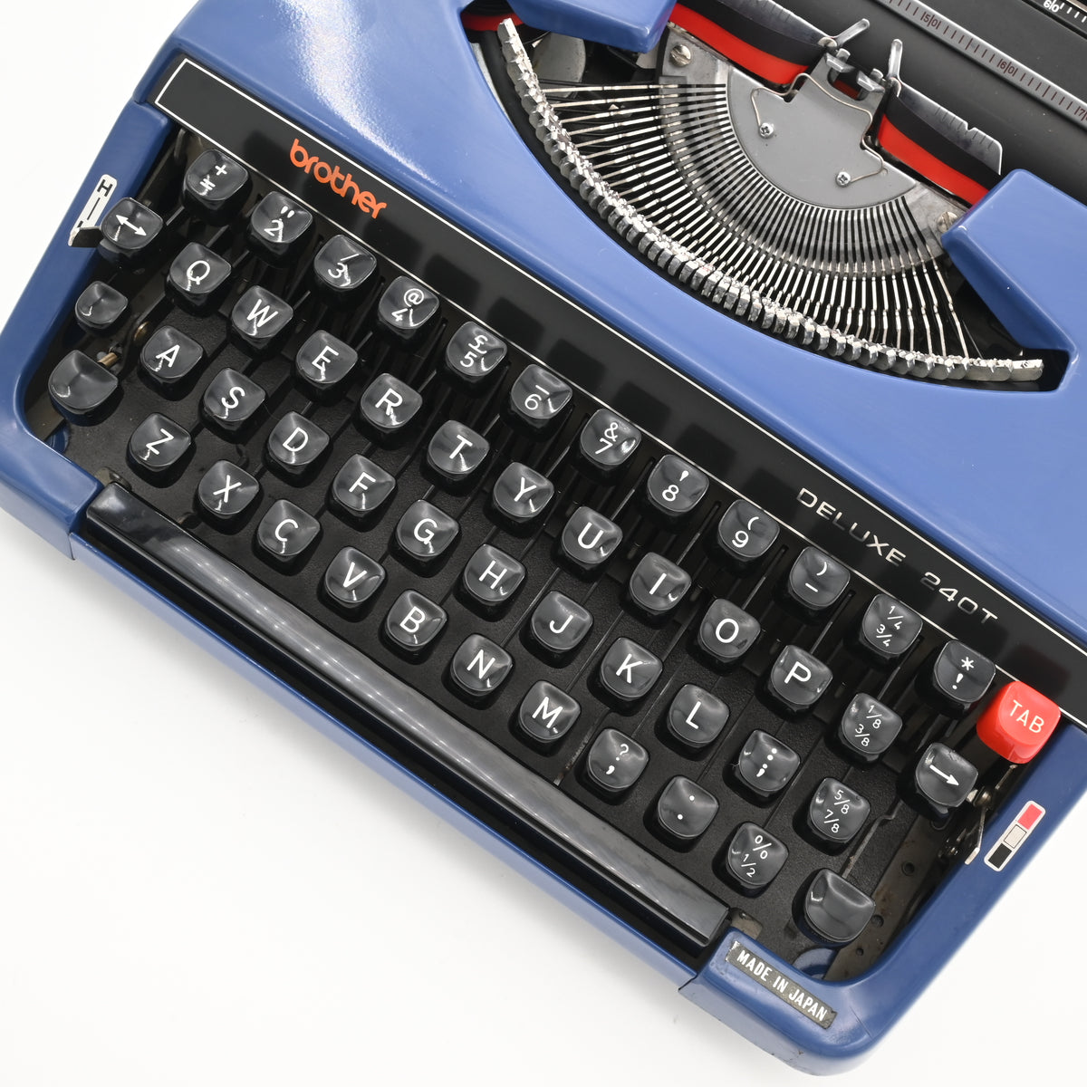 Brother Deluxe 240T Typewriter blue Colour FREE UK POSTAGE – Mr & Mrs ...