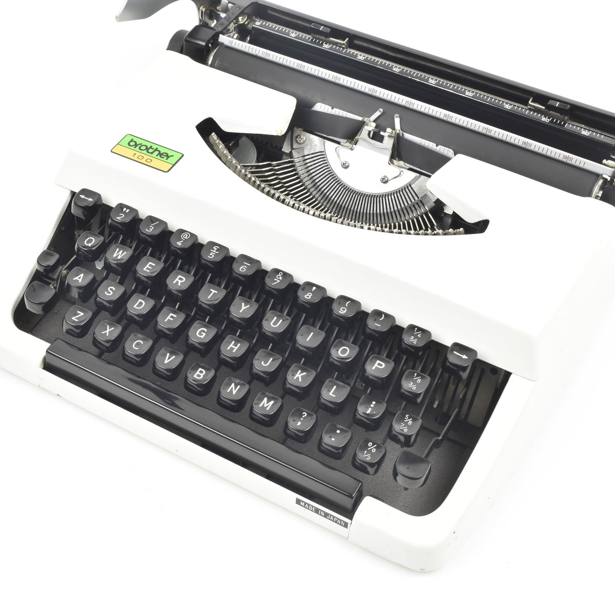 Brother 100 Typewriter – Mr & Mrs Vintage Typewriters ltd