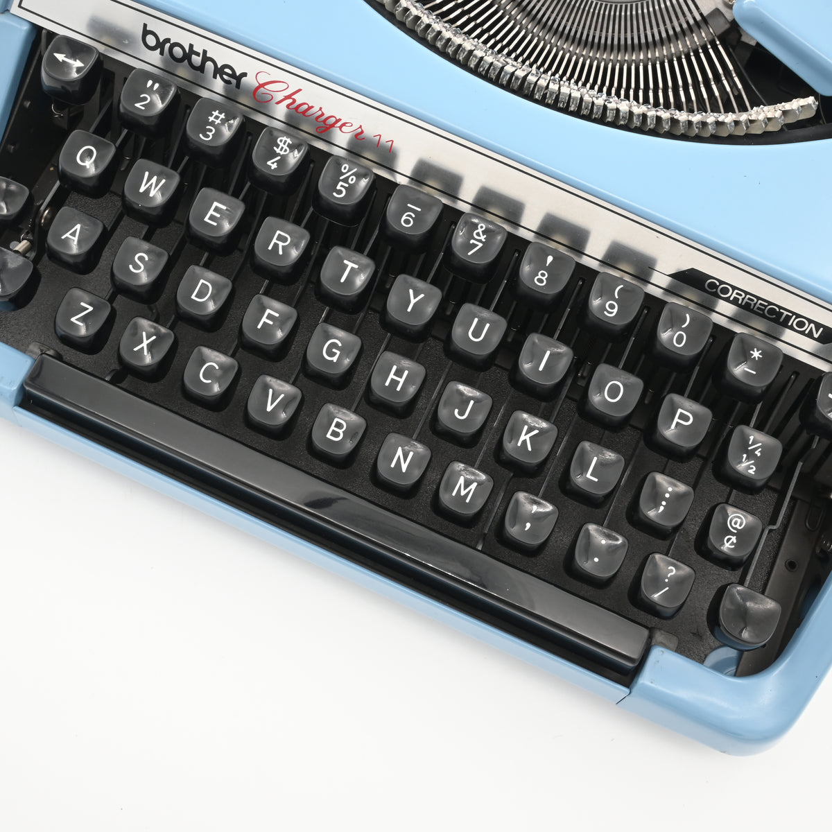 Brother 100 "Correction" Typewriter - New Ribbon - UK & WORLDWIDE ...